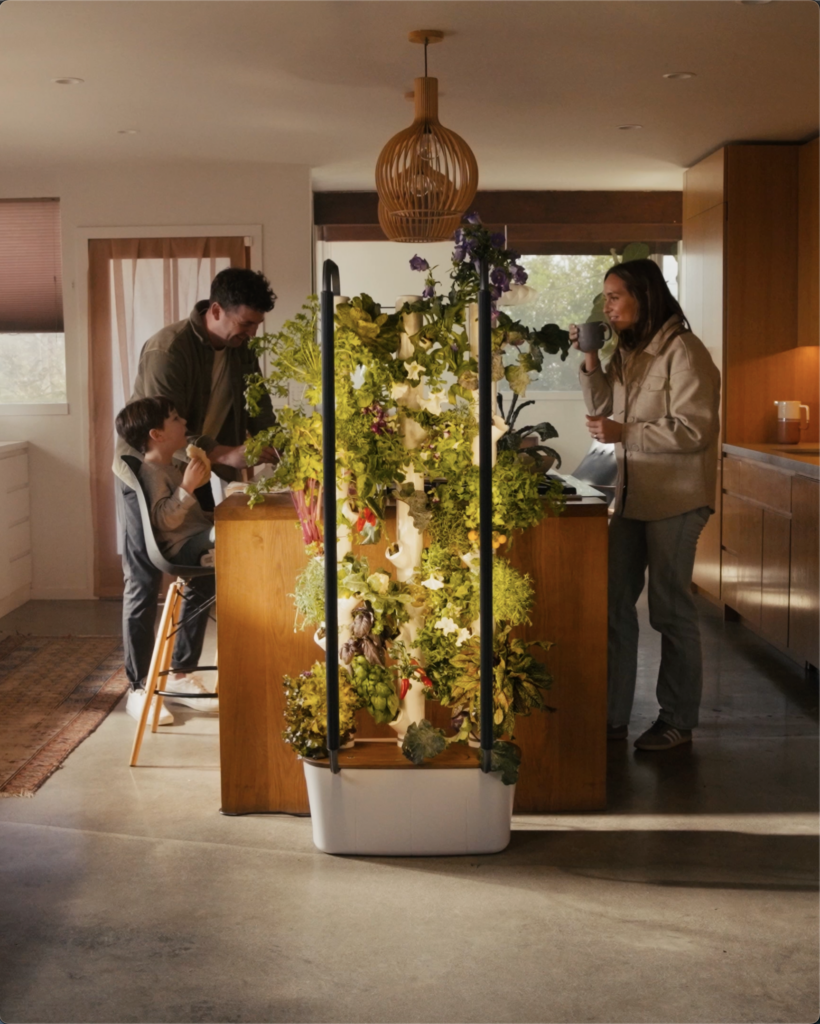 Hydroponic Indoor Tower Garden - Produce all year long ! | Gardyn